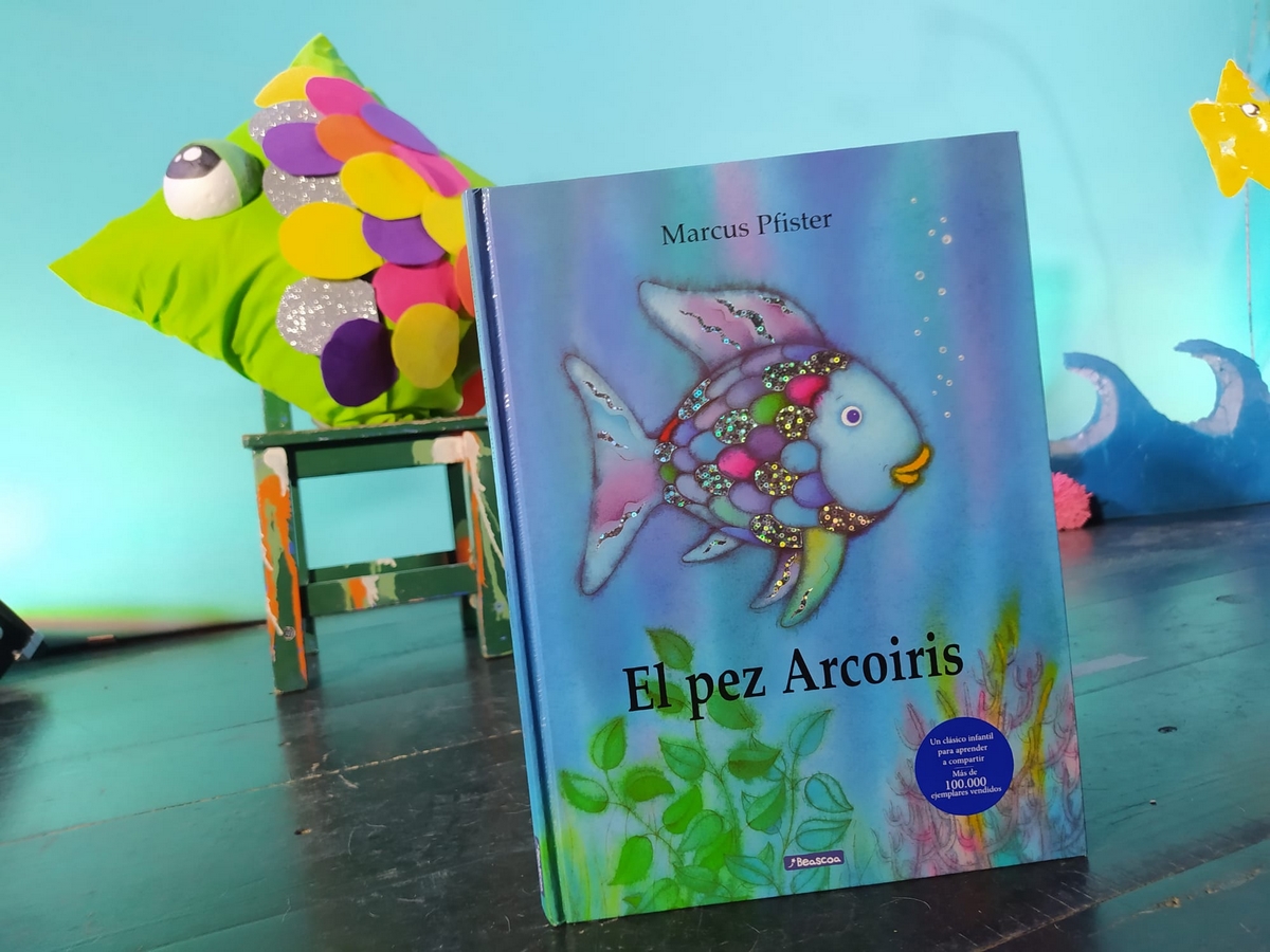 Ya puedes ver el cuentaller de la Biblioteca Municipal «El pez arcoiris»